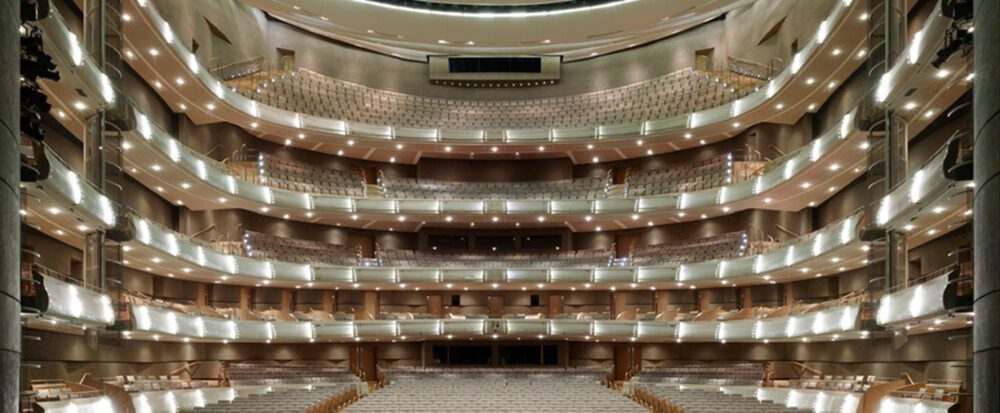 Seating and Sightline Analysis - Fisher Dachs Associates